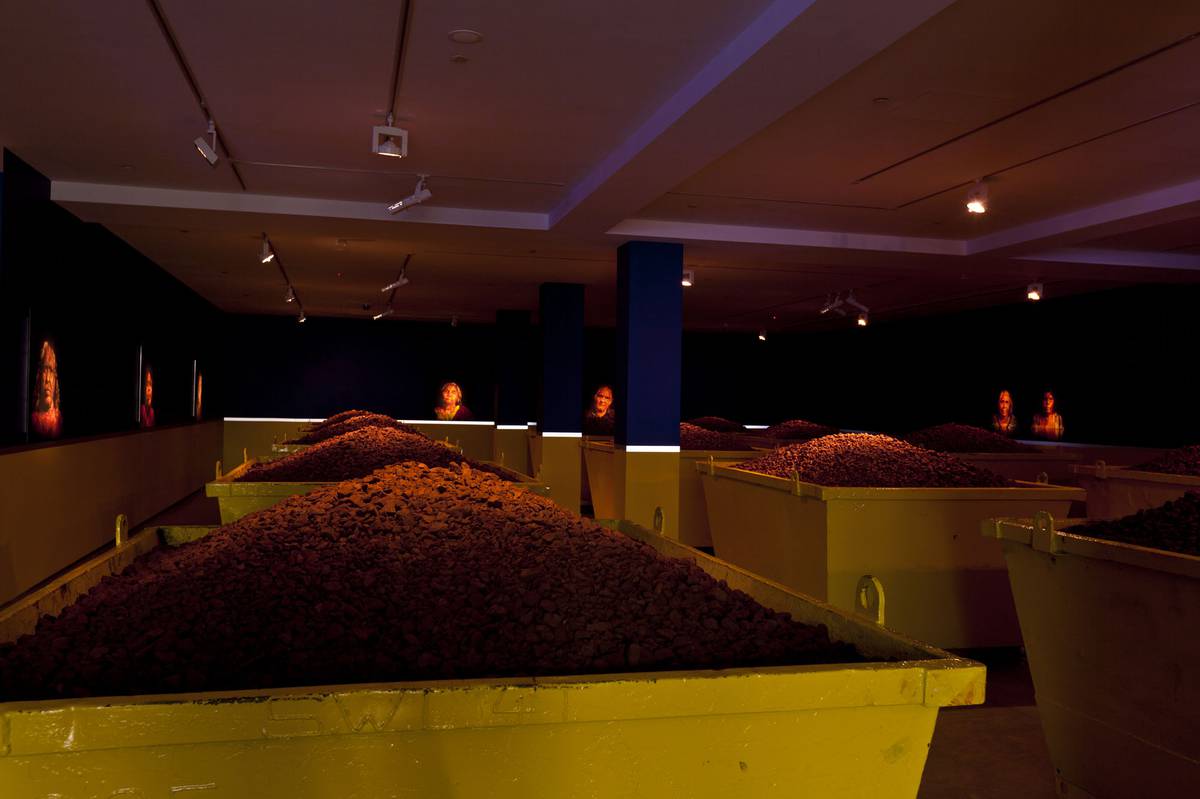 Embedded: Craig Walsh | Exhibitions | MCA Australia