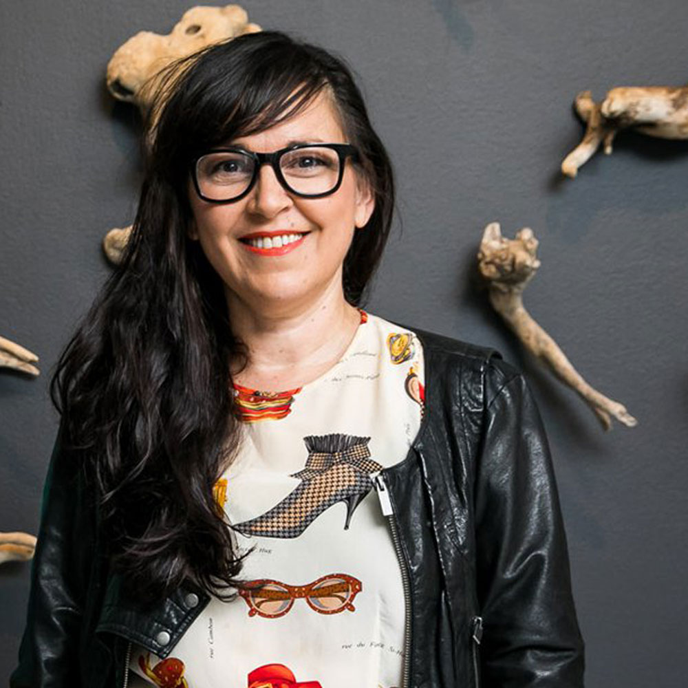 Follow the signs: taking tours in Auslan | MCA Australia